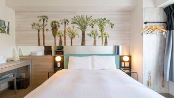 Quarto Standard, 1 cama queen-size, não fumadores | Edredões de penas, cofre no quarto, secretária, quartos insonorizados