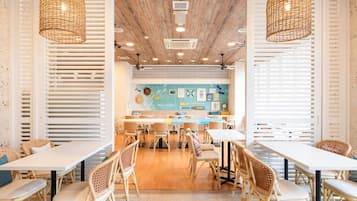 Pequeno-almoço tipo buffet diário (1540 JPY por pessoa)