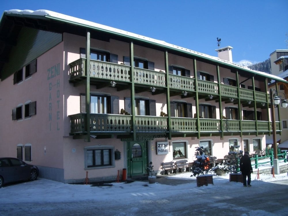 Hotel Garnì Zeni - Madonna di Campiglio