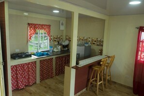 Cozinha privada | Um frigorífico, um micro-ondas 