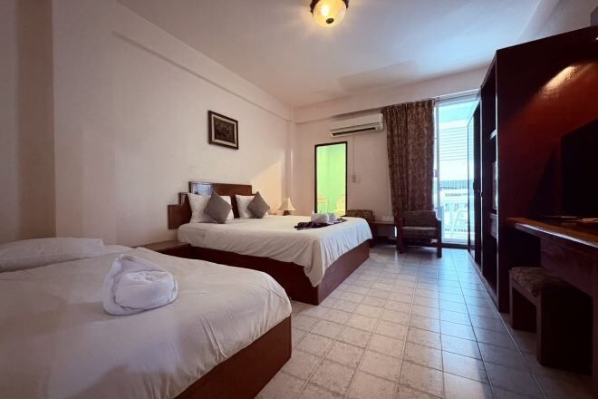 Camas de colchão Select Comfort, minibar, secretária 