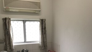 Quarto Familiar, 1 quarto | Cortinas/cortinados opacos, Wi-fi grátis 