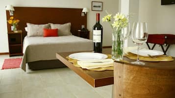 Roupas de cama premium, edredons de pluma, cofres nos quartos