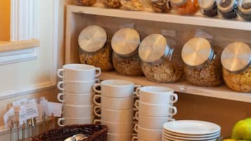 Pequeno-almoço tipo buffet diário incluído