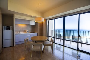 Vista para praia/oceano