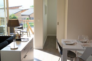 Apartamento Standard, 1 quarto | Refeições no quarto