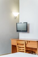 Secretária, berços/camas para crianças grátis, Wi-fi grátis 