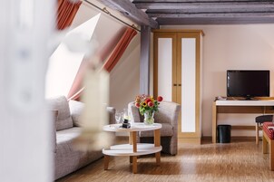 Quarto família (Comfort Family Room, Villa Exclusiv) | Área de estar | TV