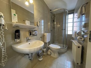 Cofres nos quartos, individualmente decorados