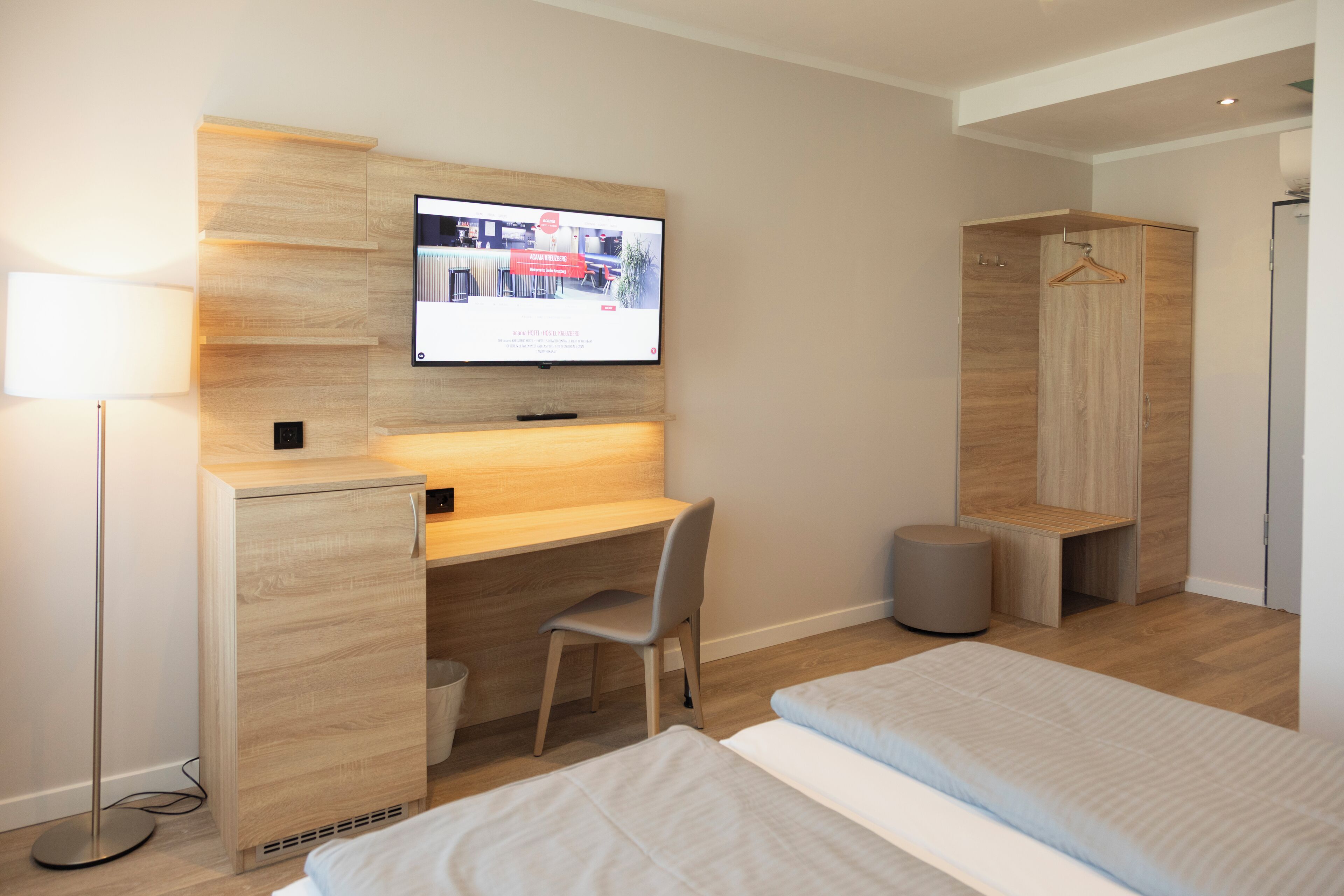 Quarto casal superior, para não fumantes, ar-condicionado | Roupas de cama antialérgicas, cofres nos quartos, cortinas blackout