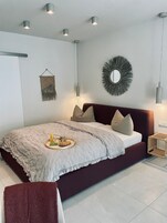 Quarto Duplo Superior, 1 quarto, vista para o vale, junto ao pátio | Roupa de alta qualidade, minibar grátis, secretária 