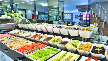 Pequeno-almoço tipo buffet diário incluído