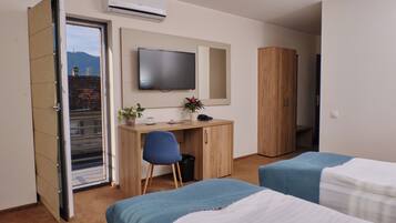 Quarto duplo standard | Frigobar, quartos à prova de som, Wi-Fi de cortesia