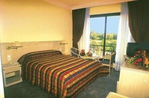 Minibar, berços/camas para crianças, camas desdobráveis, Wi-fi grátis 