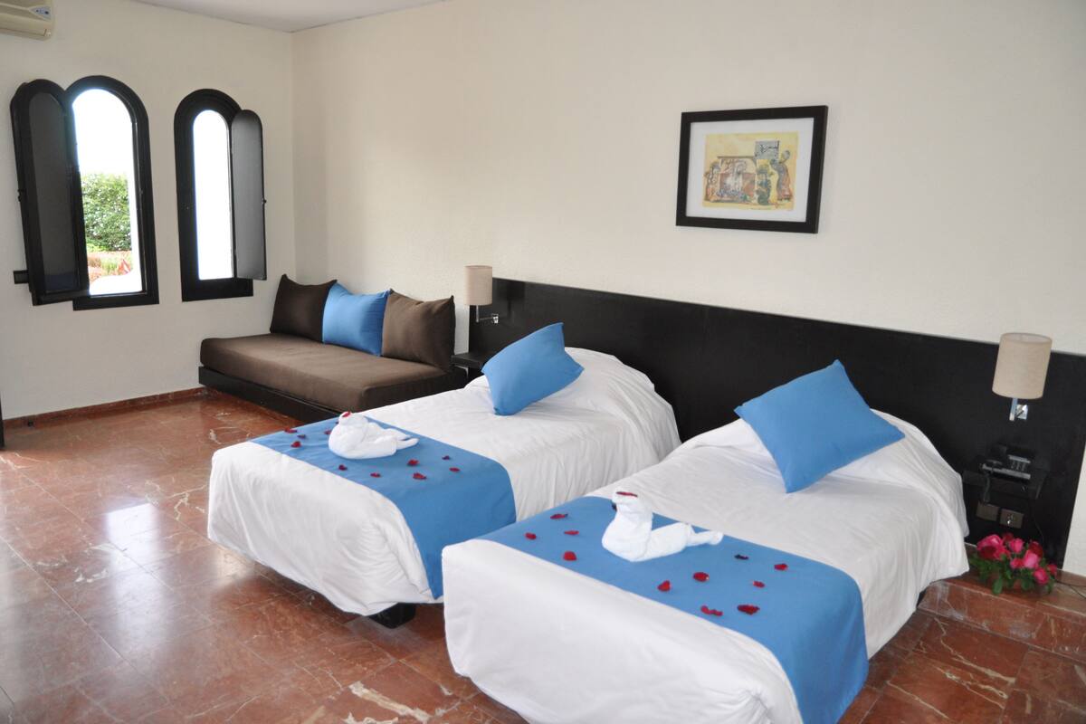 Quarto solteiro superior | Cofres nos quartos