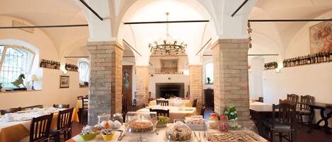 Pequeno-almoço tipo buffet diário incluído