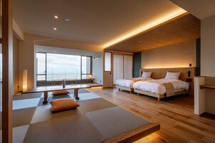 Suite (Japanese Western Style, Outside Bath) | Cofre no quarto, Wi-fi grátis, roupa de cama fornecida