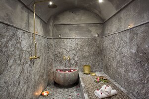 Massagens suecas, manicure e pedicure