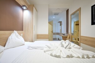 Quarto Standard, 1 cama de casal | Wi-fi grátis, roupa de cama fornecida 