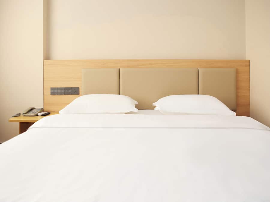 Quarto superior | Escrivaninha, cortinas blackout, quartos à prova de som