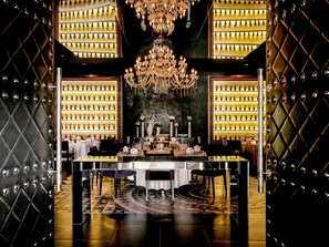 3 restaurantes, café da manhã, culinária mediterrânea