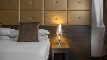 Suite Deluxe | Roupa de alta qualidade, edredões de penas, minibar