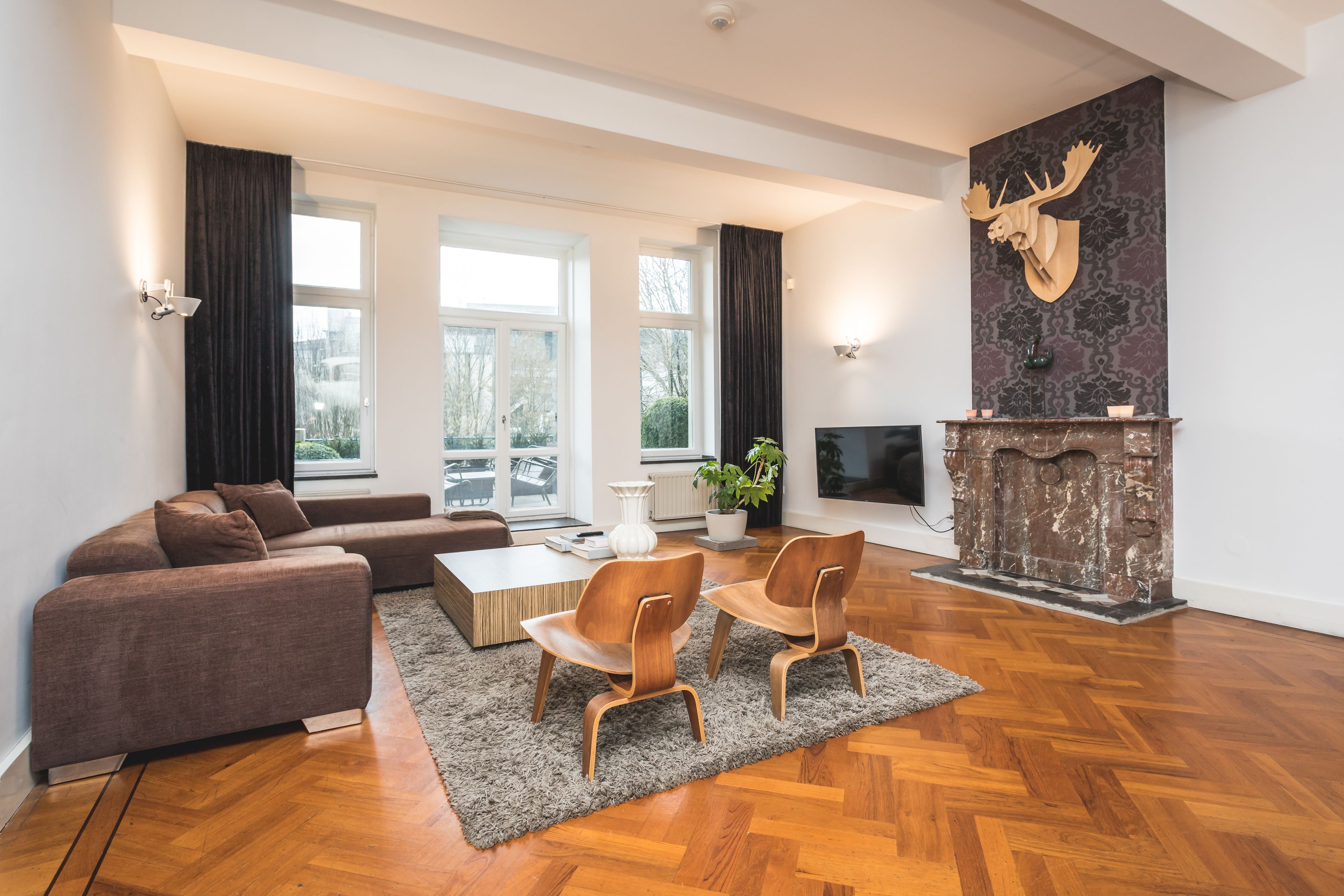 Suíte real | Frigobar (abastecido com itens grátis), cofres nos quartos