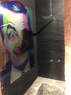 Quarto Duplo ou Twin Design | Casa de banho | Toalhas fornecidas