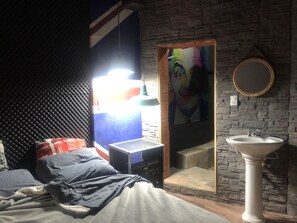 Quarto Duplo ou Twin Design | Com decoração personalizada, com mobília individualizada