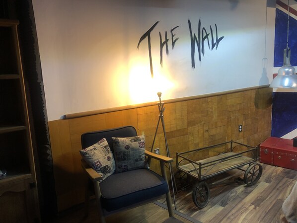 Quarto Duplo ou Twin Design | Com decoração personalizada, com mobília individualizada