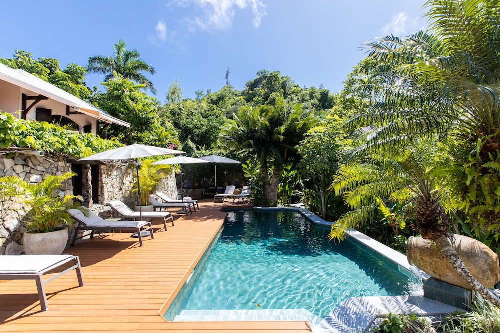 The Paradise Peak - Adults Only - 