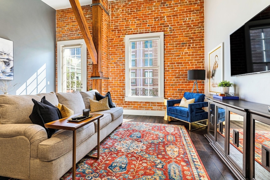 Dwntwn Nola Charmer,with All The Feels! 2br+queen Sleeper Sofa+private Balconythe Steamboat - Audubon Aquarium, New Orleans