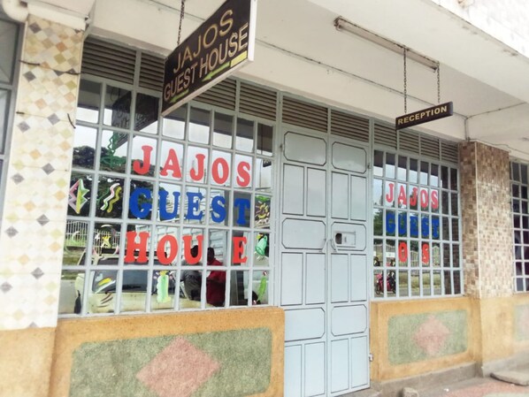 Entrada do alojamento