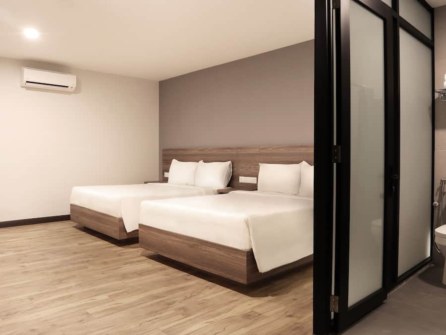 Quarto Familiar | Secretária, Wi-fi grátis, roupa de cama fornecida