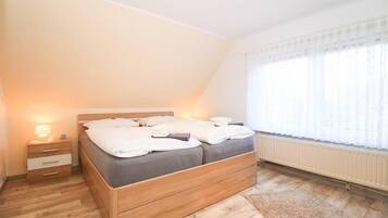 Apartamento | 2 quartos, Wi-Fi de cortesia, roupa de cama