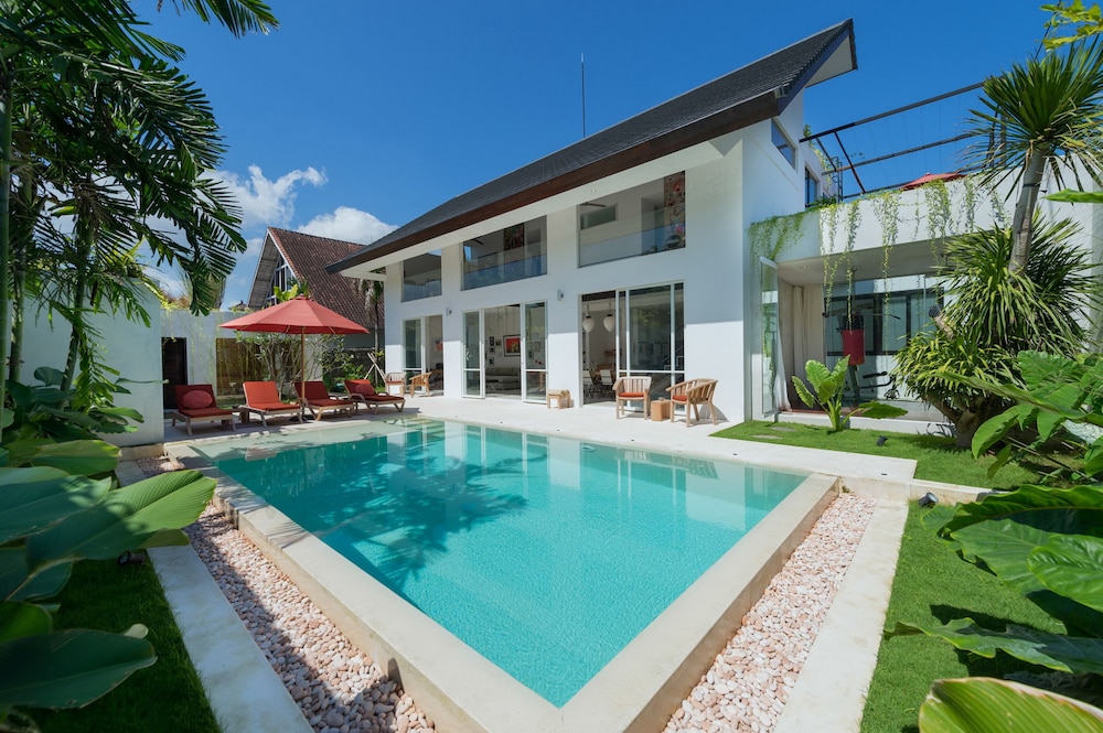 Villa Alina Seminyak - Bali
