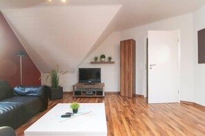 Apartamento, 2 quartos (Apartment Kunsleben OG) | Área de estar | TV de tela plana