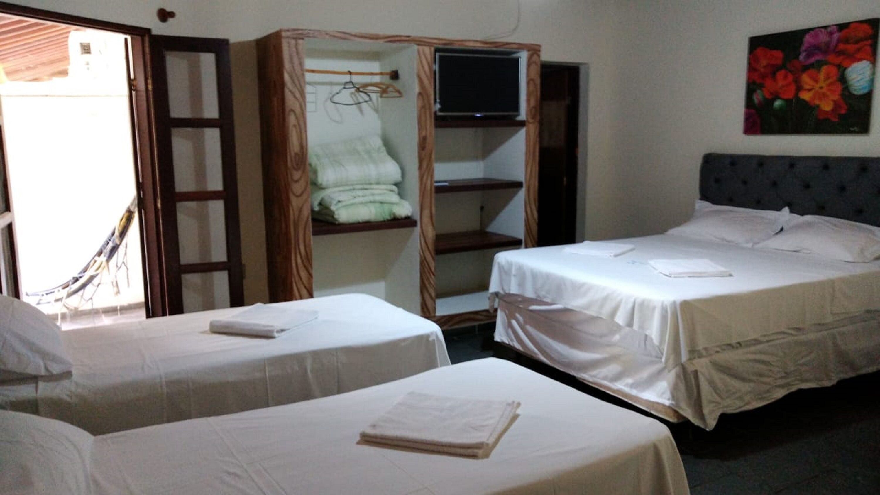 Quarto Quádruplo, várias camas | Wi-fi grátis, roupa de cama fornecida 
