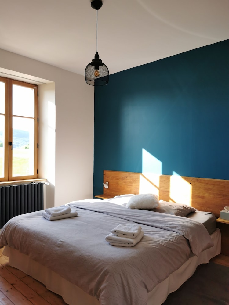 Ancienne Petite éCole Sur Les Hauteurs D'orbey - Haut-Rhin