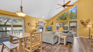 Casa, várias camas (Whistler - Unit 7) | Área de estar