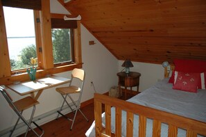 Cabana de Madeira Comfort | 4 quartos, Wi-fi grátis, roupa de cama fornecida