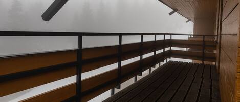 Suíte superior, 1 quarto | Terraço/pátio