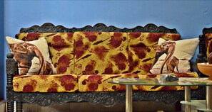 Área de estar no saguão