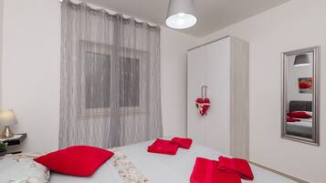 Apartamento (One Bedroom Apartment with Terrace) | 1 quarto, berços/camas para crianças, Wi-fi