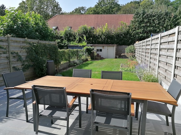 Haus+garten & Terrasse In Der Nähe Des Bahnhofs 1,3 Km Und Des Zentrums 2 Km. - Oostkamp