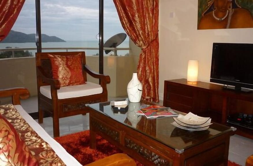 Cozy Condo With Stunning Sea View - Penang