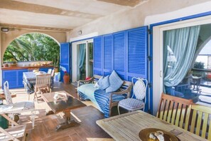 Vila, 4 quartos | Terraço/pátio