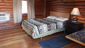 Quarto, 1 cama Queen | Wi-Fi de cortesia, roupa de cama