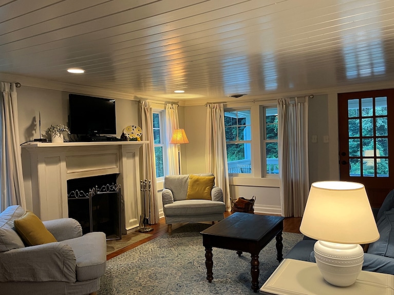 デュポン州立レクリエーションフォレストの近くの1920年代の農家 - ノース・カロライナ州