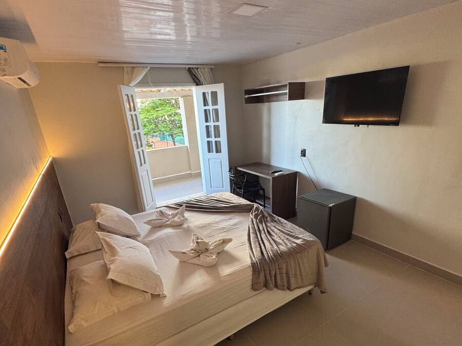 Quarto Duplo Panorâmico | Minibar, cortinas/cortinados opacos, ferro/tábua de engomar